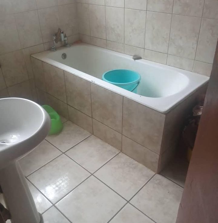 Chitungwiza Unit L House for Sale – ShonaHome