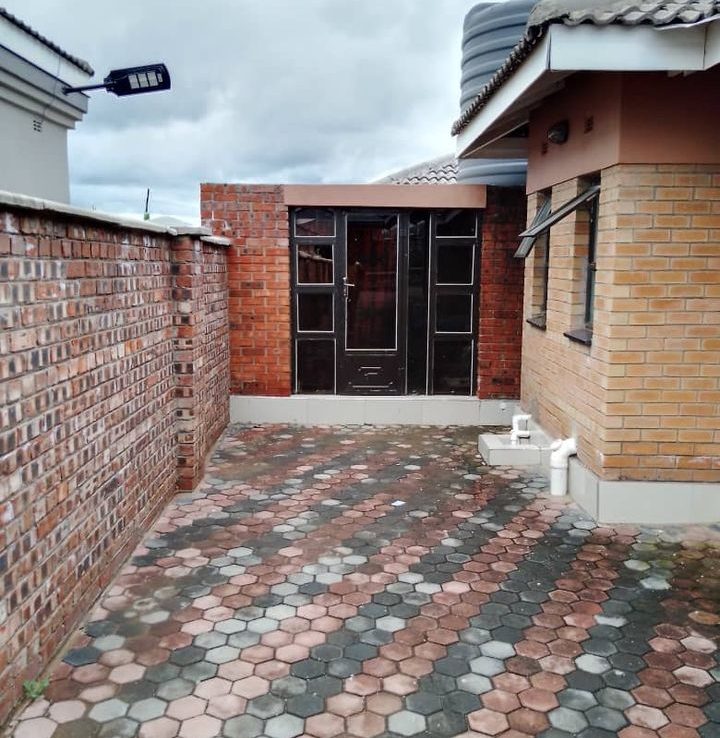 Very neat and beautiful family home in Madokero Estate – ShonaHome