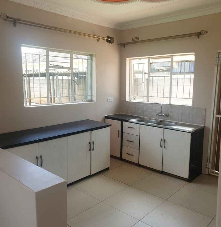 New marimba available 2 beds cottage – ShonaHome