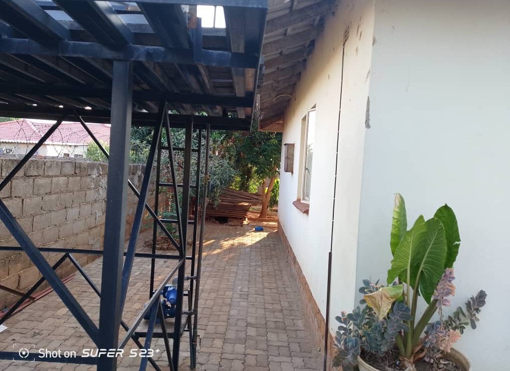 4 BEDROOM HOUSE FOR SALE IN MAHATSHULA BULAWAYO - ShonaHome